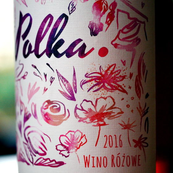 Różowe wino Polka 2016: polskie wino z Lidla, półwytrawne, w cenie 34,99